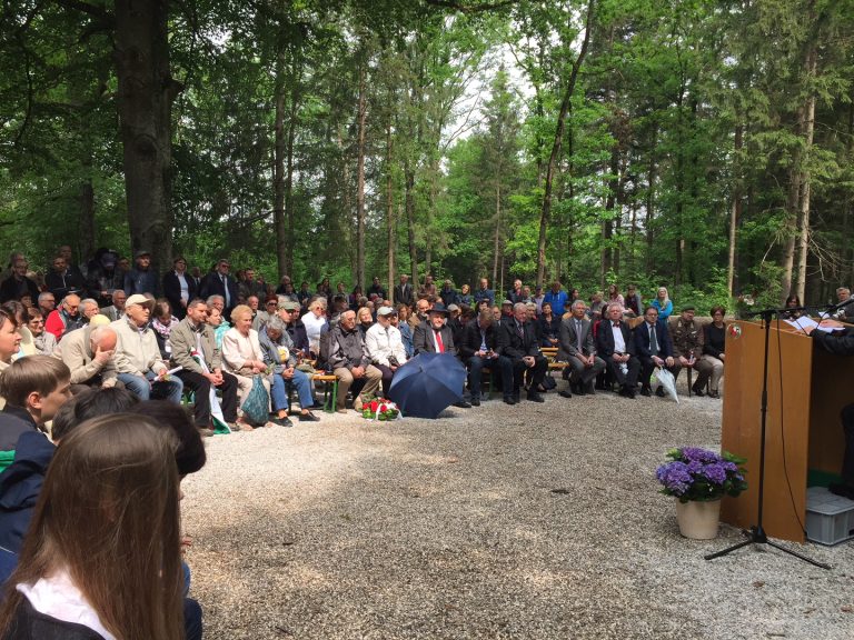 Berührende Gedenkfeier im ehemaligen KZ-Nebenlager Gunskirchen | SPÖ ...